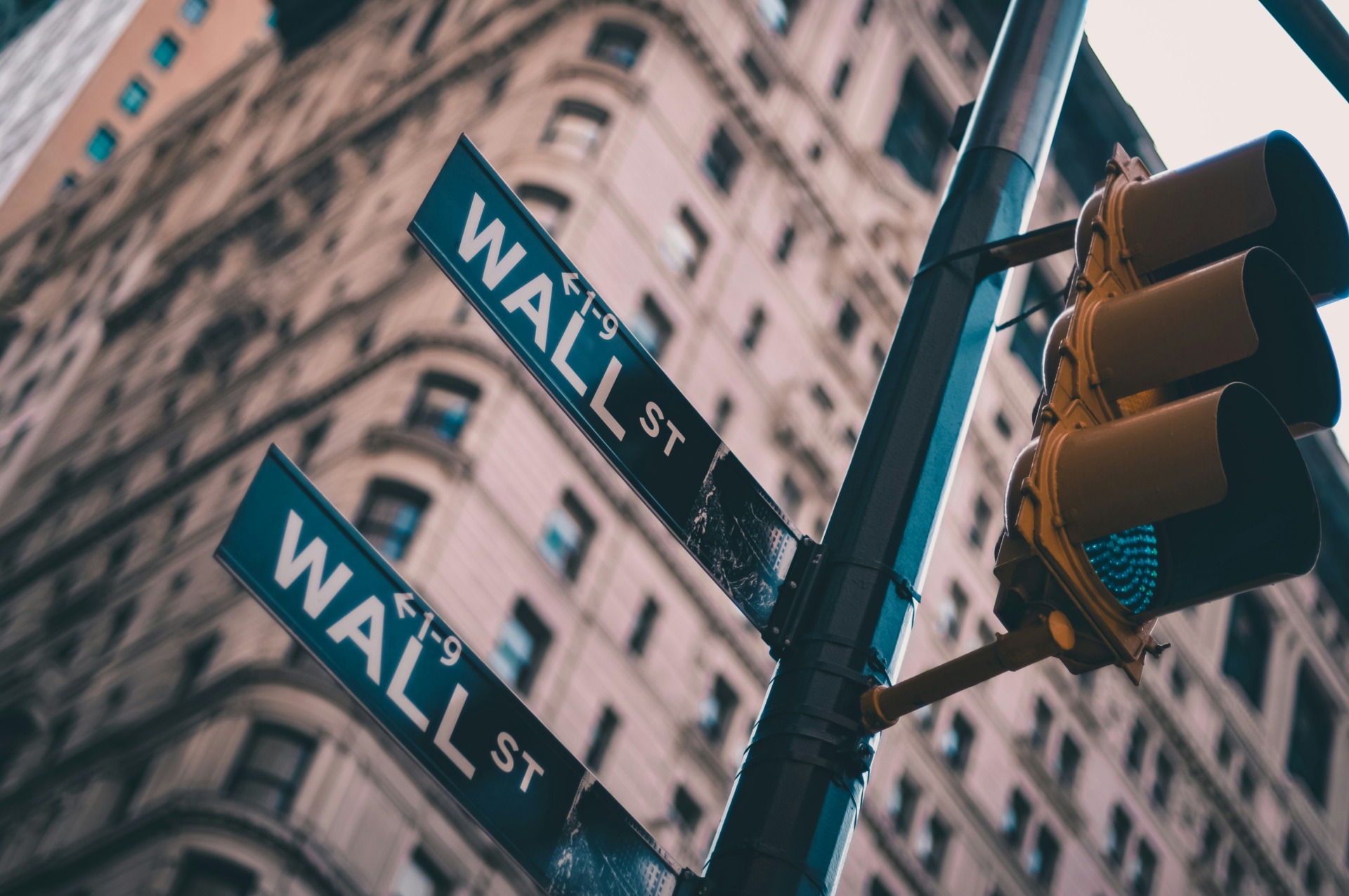 Wat doe ik bij een dubbele beursnotering? | YoungTrader